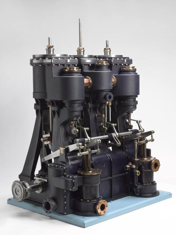 Working Model of the SS Orient's Three Cylinder Compound Screw Engine ...