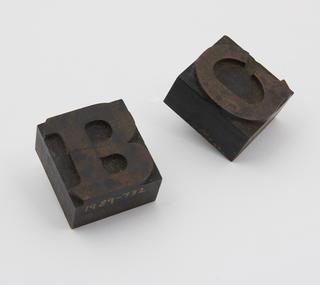 Two wood type letters "B", "C", 40mm high | Science Museum Group Collection