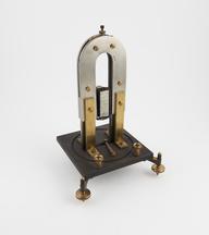 Early d'Arsonval type galvanometer | Science Museum Group Collection