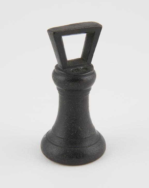 Bell-shaped weight, 14 oz.,1795 | Science Museum Group Collection