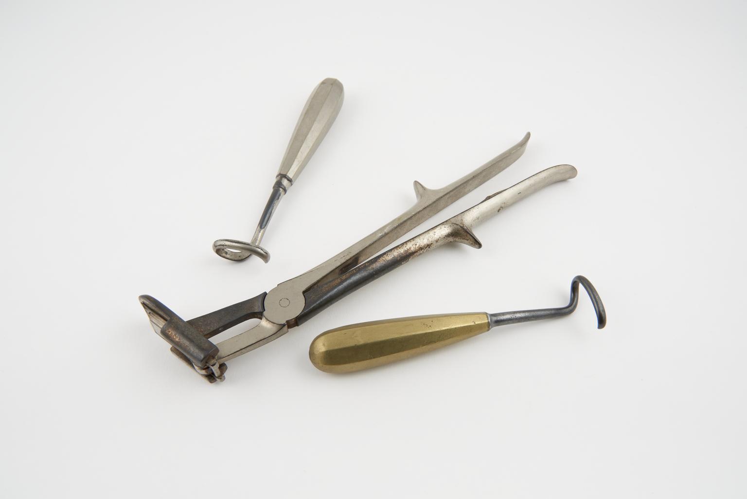 Doyen's rib shears and rib raspatory (2) | Science Museum Group Collection