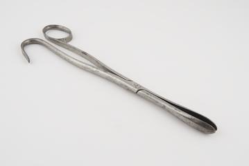 Large, straight cross-action lithotomy forceps with elongated scoop ...