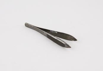Spring action forceps | Science Museum Group Collection