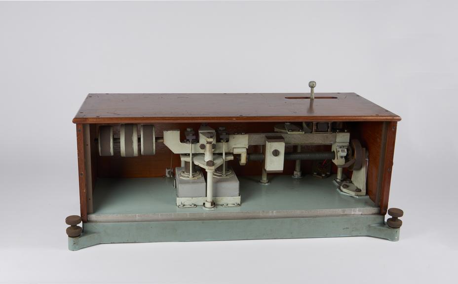 Wind tunnel calibration balance | Science Museum Group Collection