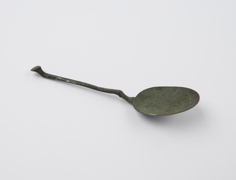Bronze medicine spoon | Science Museum Group Collection