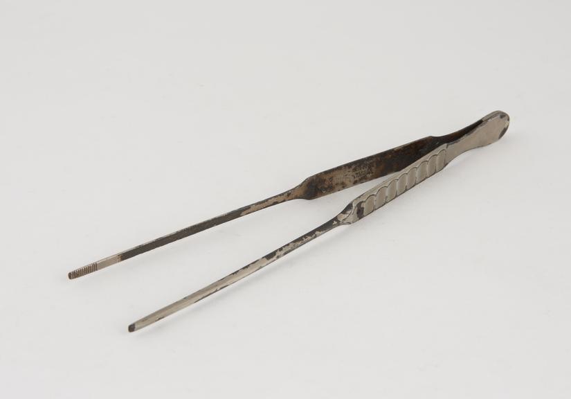 Spring-action forceps | Science Museum Group Collection