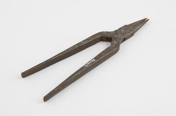 Wire bending forceps | Science Museum Group Collection