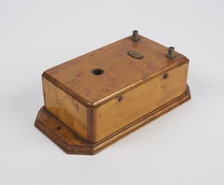 Bell's 'box' wall telephone by the Telephone Company | Science Museum ...