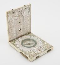 Tablet sun-dial with string gnomon | Science Museum Group Collection