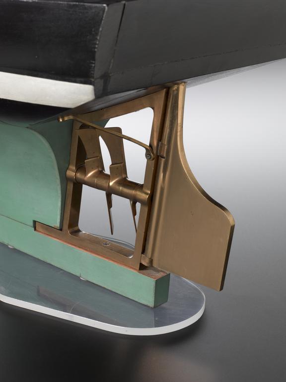 Hand-crank model | Science Museum Group Collection