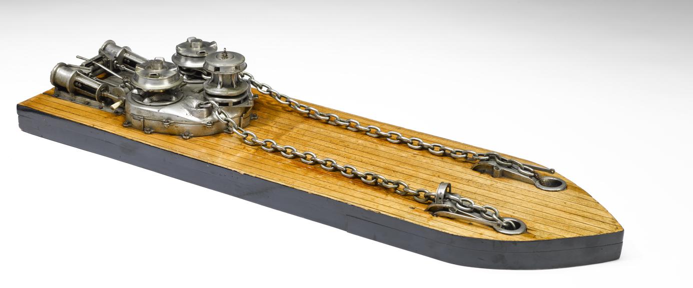 Model of Samuel Baxter's vertical anchor cable windlass | Science ...