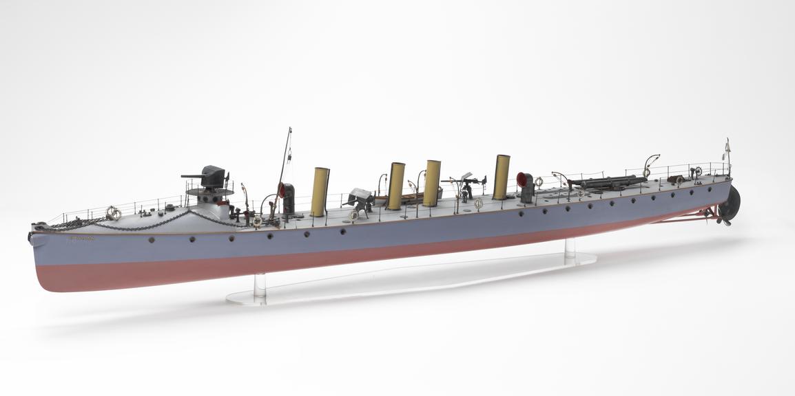 Whole model of the Russian torpedo boat destroyer 'Sokol' | Science ...