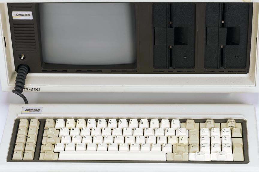 Compaq portable personal computer with carry case, 1982-1984 | Science ...
