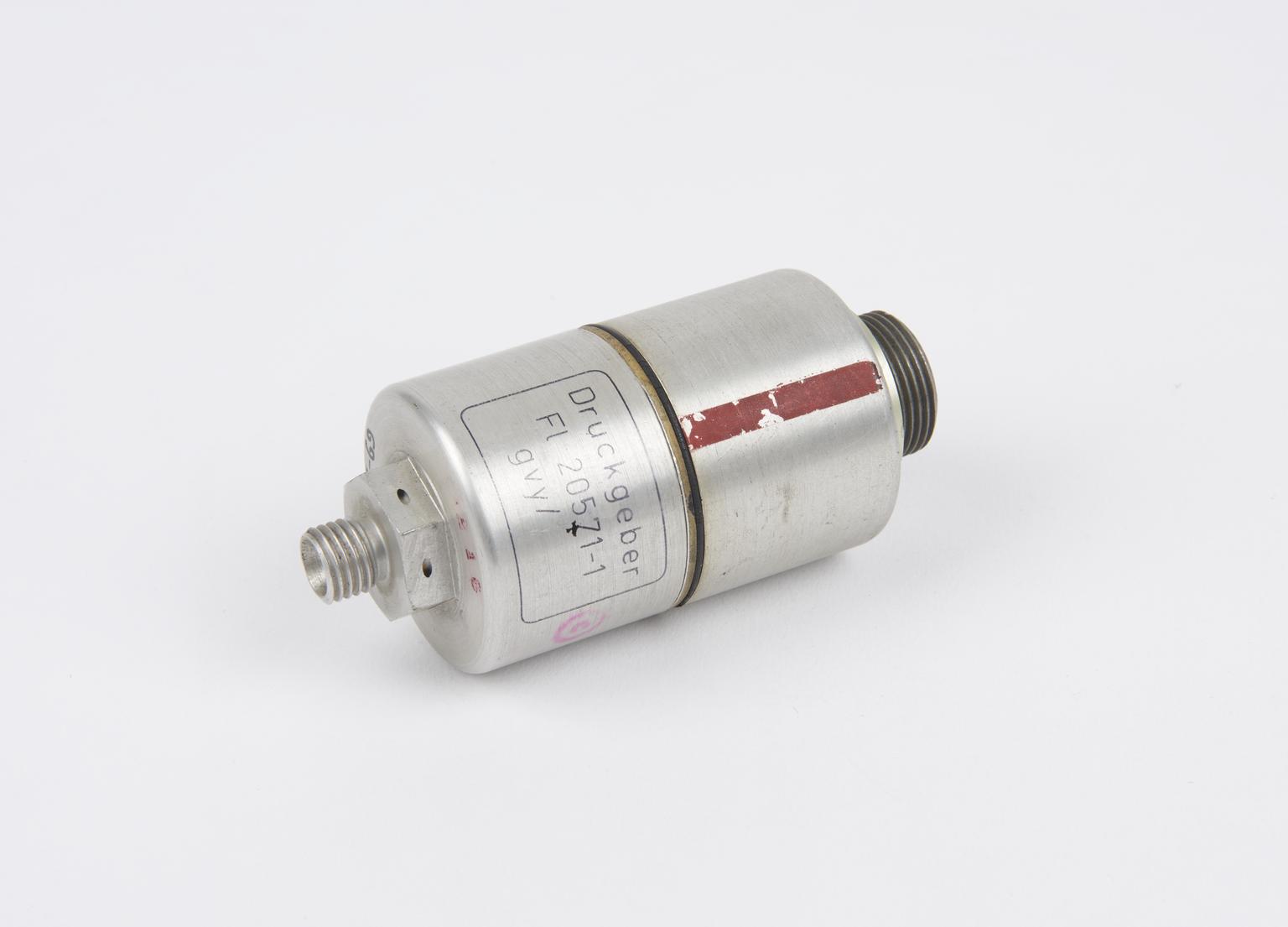 Transmitter and indicator for remote indication system | Science Museum ...