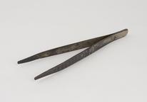 Spring-action forceps | Science Museum Group Collection