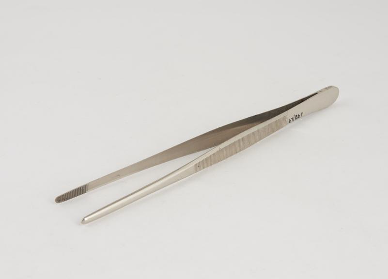Spring-action forceps | Science Museum Group Collection