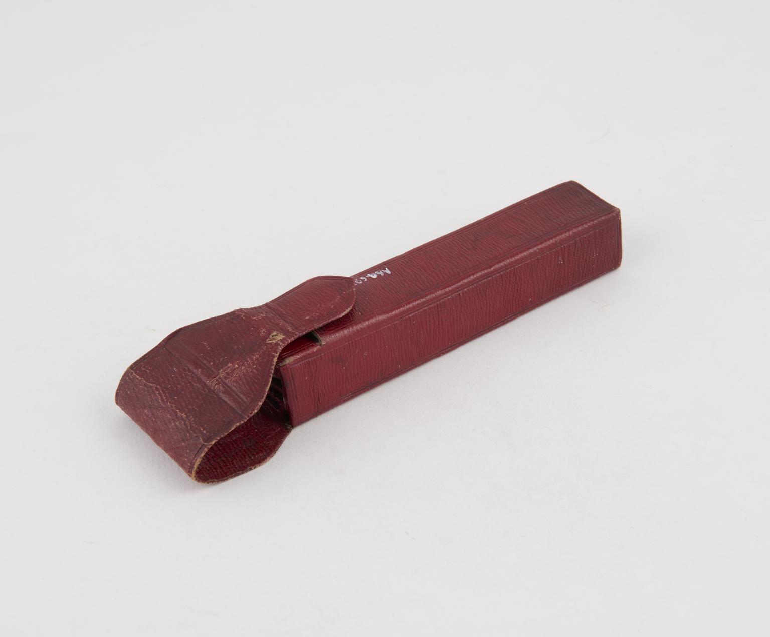 Pocket surgical instrument set | Science Museum Group Collection