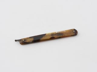Scalpel with tortoiseshell handle | Science Museum Group Collection