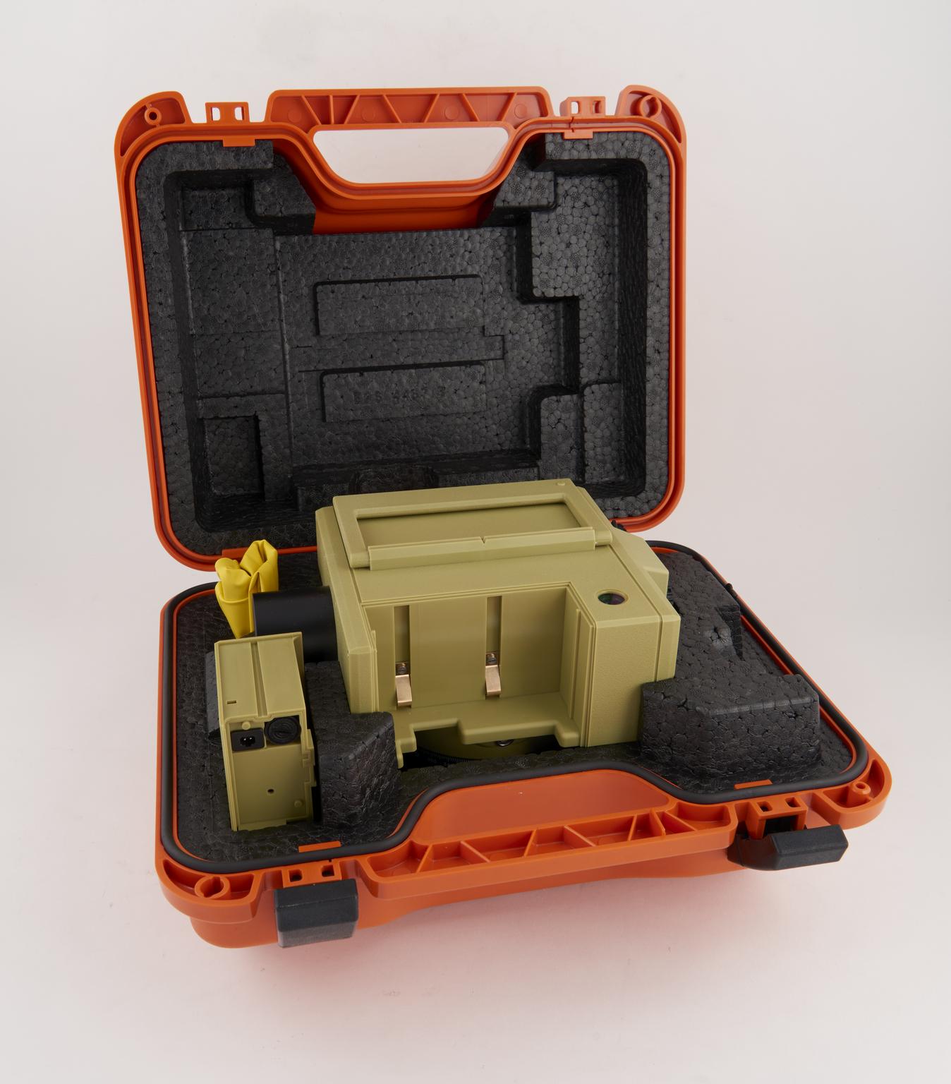 NA2002 Digital level by Leica, with tripod, bar, code staff, battery ...