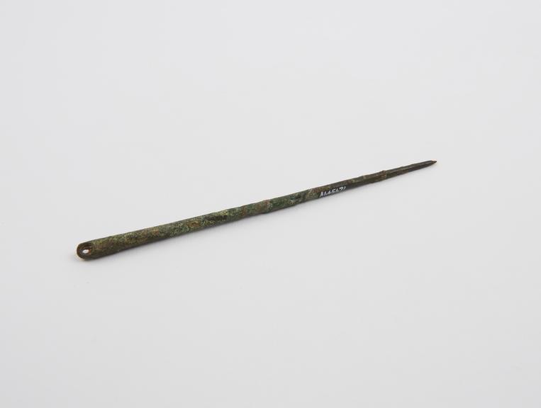 Needle, bronze, Roman | Science Museum Group Collection