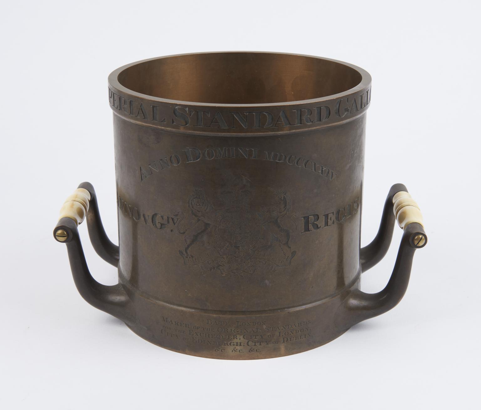 1 gallon measure | Science Museum Group Collection