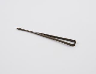 Combined forceps and probe | Science Museum Group Collection