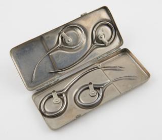 Ring handled suture needle | Science Museum Group Collection