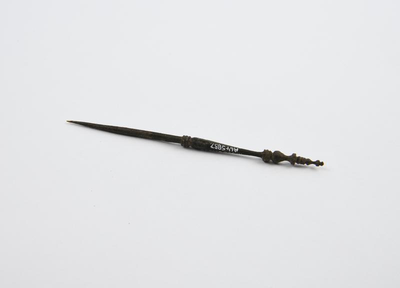 Probe, sharp, bronze | Science Museum Group Collection