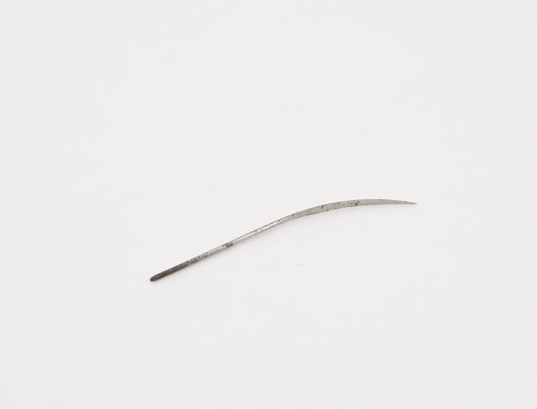 Suture needle, steel, half-curved | Science Museum Group Collection
