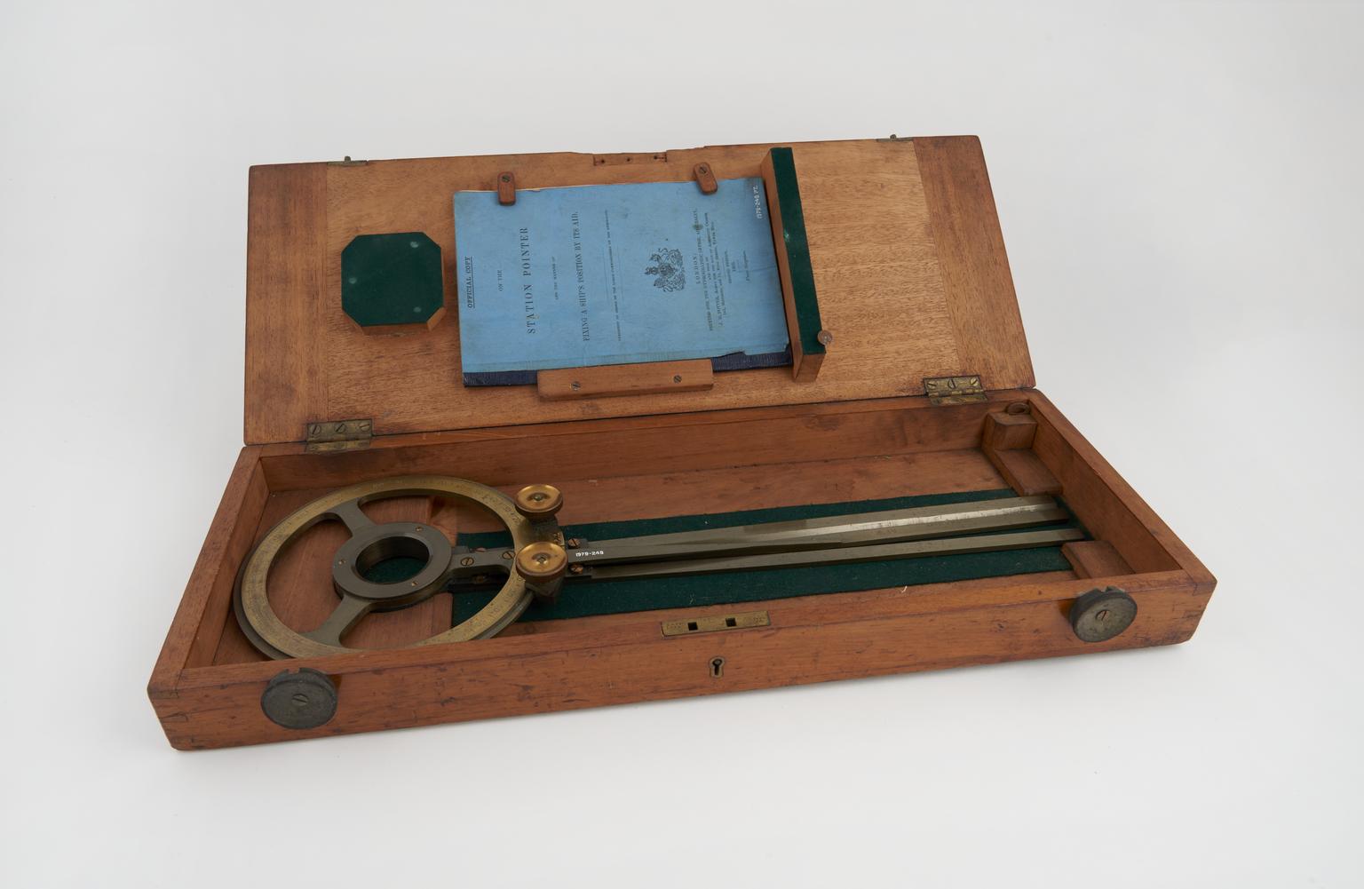 Station pointer | Science Museum Group Collection
