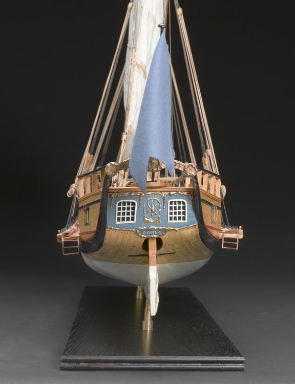 Exhibition model of split-lateen rigged armed galley 'UDENMAA GAMLA ...