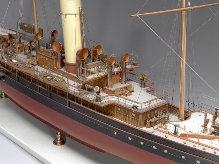Model of steam yacht 'Giralda' | Science Museum Group Collection