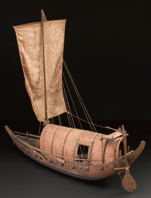 Whole model of a 'Pulwar', a decked boat | Science Museum Group Collection