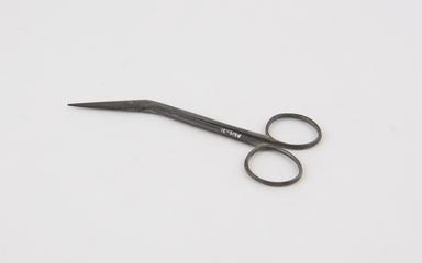 Scissors with angled and pointed blades | Science Museum Group Collection