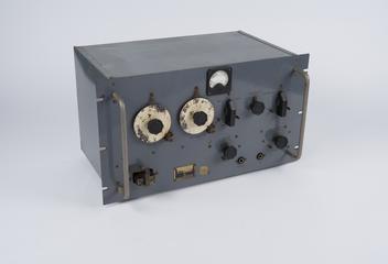 V.H.F. aircraft radio receiver type 1392 | Science Museum Group Collection