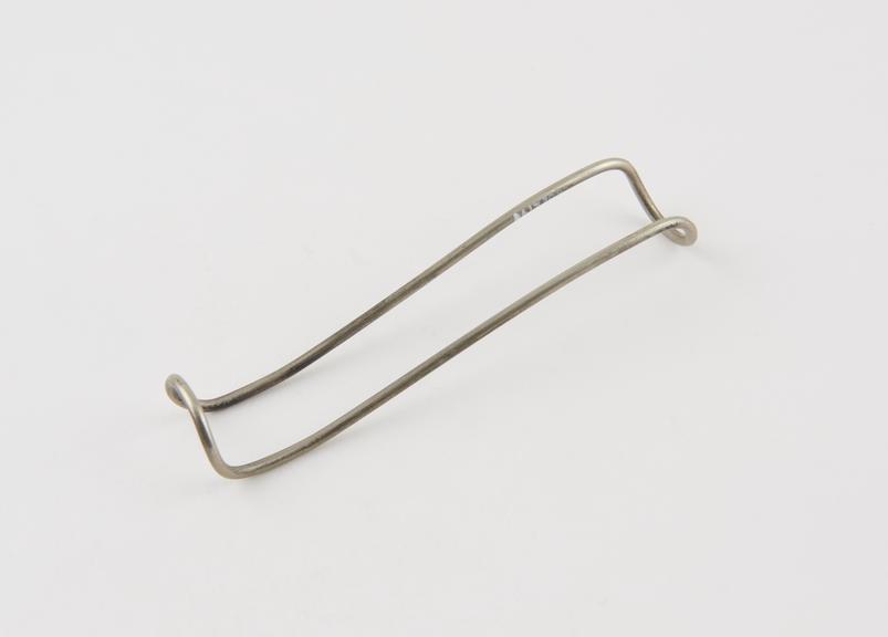 Retractor, metal | Science Museum Group Collection