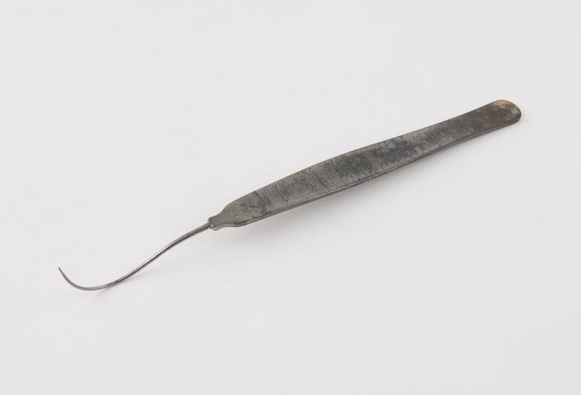 Tenaculum, steel, by Thompson and Co. | Science Museum Group Collection