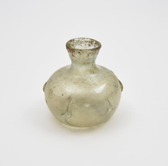 Glass flask, Byzantine, 401-700 AD | Science Museum Group Collection