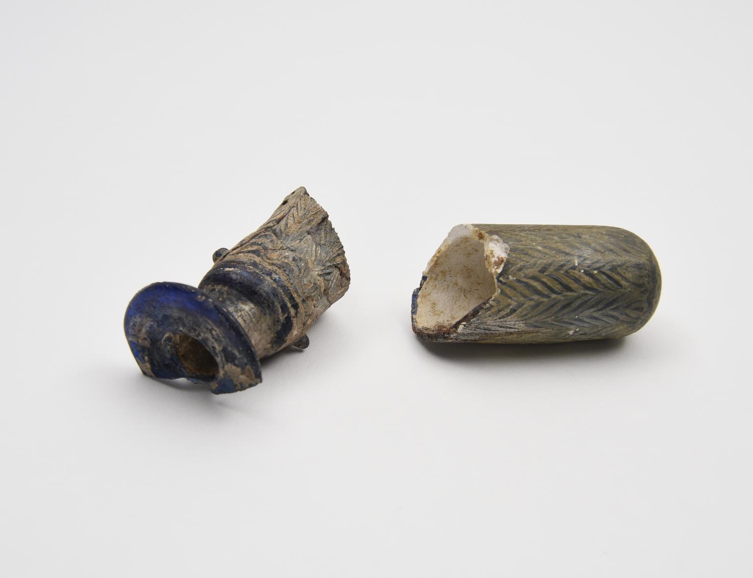 Glass core-formed alabastron | Science Museum Group Collection