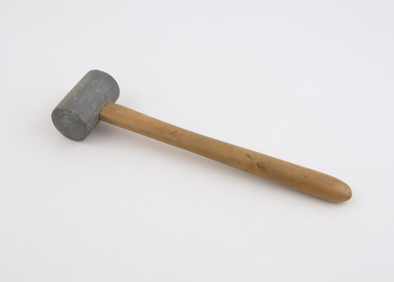 Post mortem mallet | Science Museum Group Collection