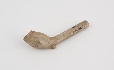 Clay tobacco pipe, English, 1630-1670 | Science Museum Group Collection