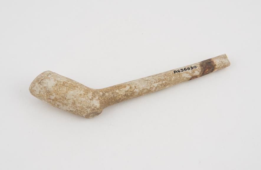 Clay tobacco pipe | Science Museum Group Collection