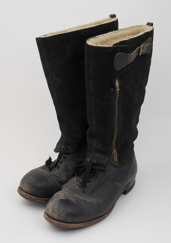 Pair of RAF aircrew flying boots, 1944 | Science Museum Group Collection