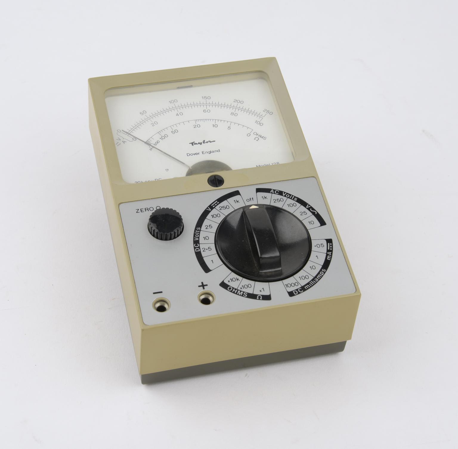 Analogue multimeter by Taylor | Science Museum Group Collection