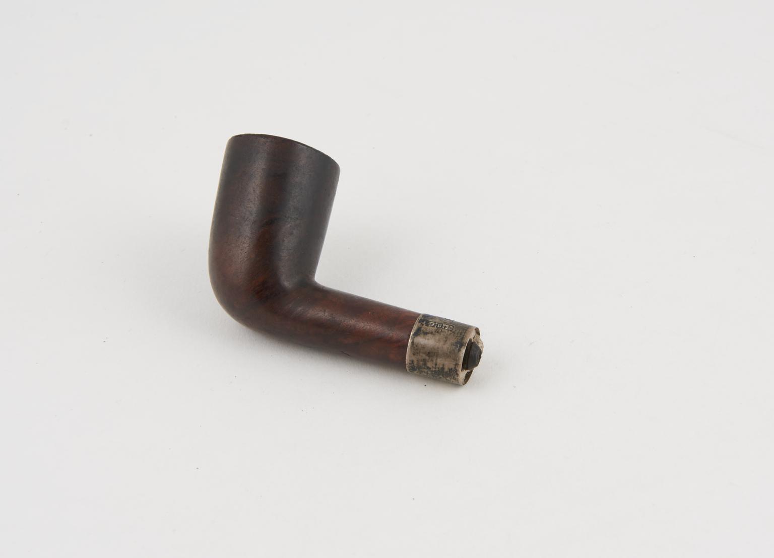 Four British briar tobacco pipes, 1885-1904 | Science Museum Group ...