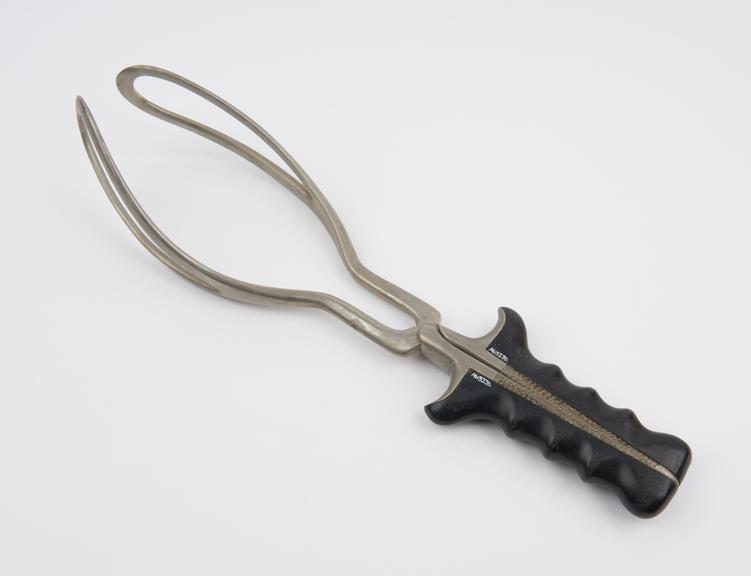Simpson-type obstetrical forceps | Science Museum Group Collection