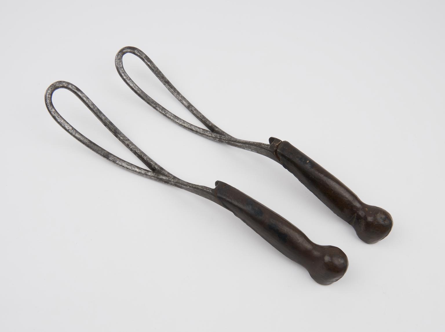 Smellie-type obstetrical forceps | Science Museum Group Collection