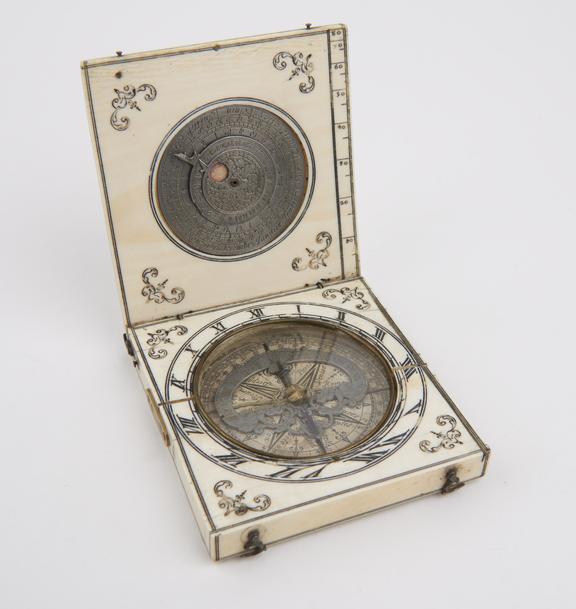 Tablet Azimuth Sundial and compass | Science Museum Group Collection