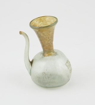 Glass flask with spout | Science Museum Group Collection
