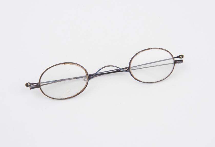 English spectacles with oval lenses and two-piece turpin side-arms ...